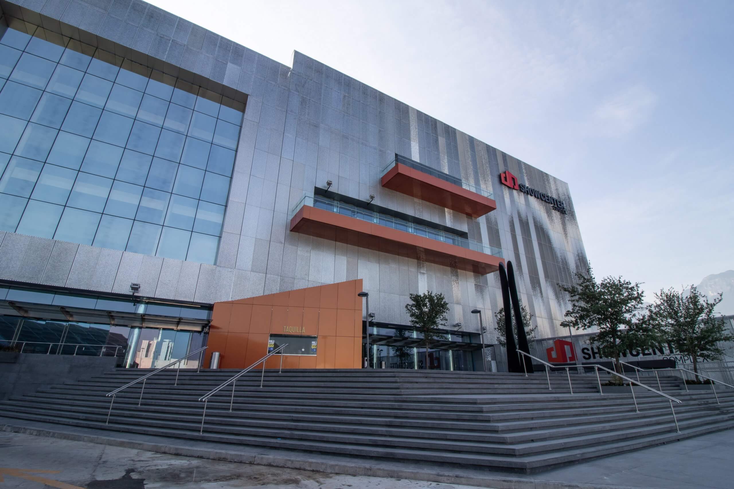 Showcenter - Ombrae Studios