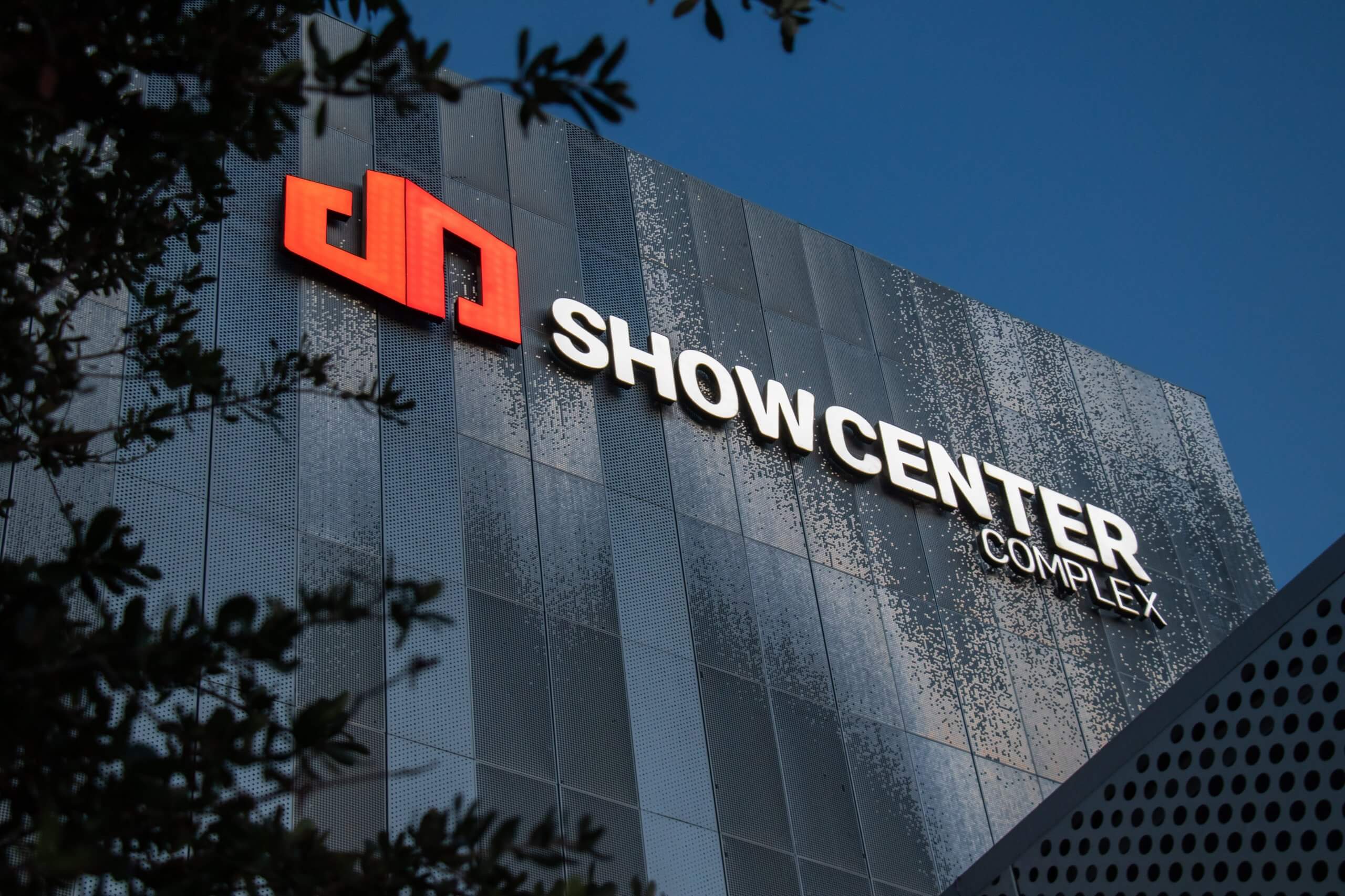 Showcenter - Ombrae Studios